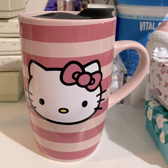 Hello Kitty | Dining | Hello Kitty Viral Pink Mug With Lid Nwt | Poshmark